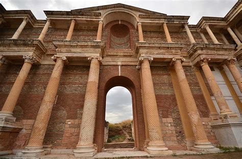 Manisa City Guide - Motley Turkey