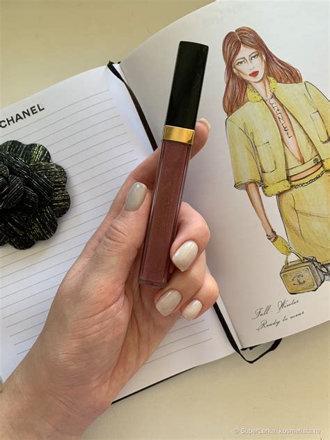 Обожать! Увлажняющий блеск для губ Chanel Rouge Coco Gloss в оттенке ...