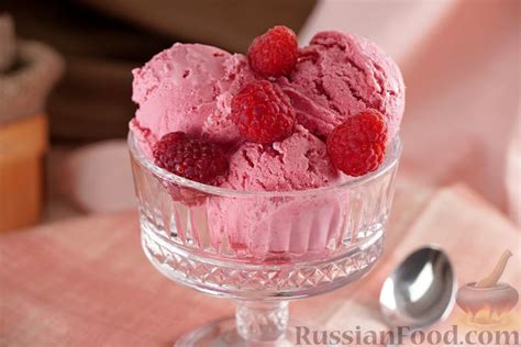 Рецепт: Домашнее малиновое мороженое на RussianFood.com