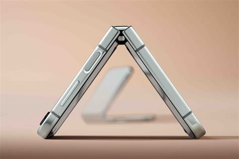 Складной смартфон Samsung Galaxy Z FE может появиться в 2024 году