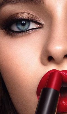 Вера Брежнева и декоративная косметика Luxe | Косметика, Предметы ...