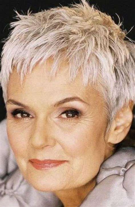 Pin by Katrinschutt on Haarschnitt kurz | Short choppy hair, Super ...