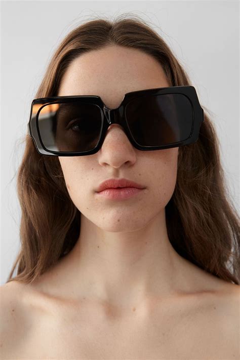 Acne Studios – Eyewear | Techno outfit, Square sunglasses women, Women