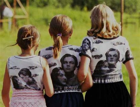 Мода 90-х: джинса, одежда кислотного цвета и челки домиком ...