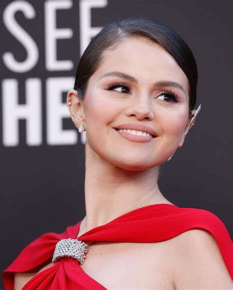Risiko Pengambilan Ubat Bipolar, SELENA GOMEZ Berhadapan Kesukaran Untuk Hamil - Nona