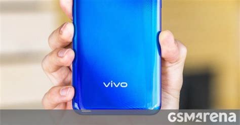 vivo 2004 midranger with SD675, 8GB RAM appears on Geekbench - GSMArena ...