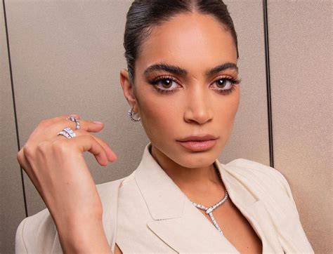 Elodie: come replicare lo stile e il makeup della "ragazza ribelle ...
