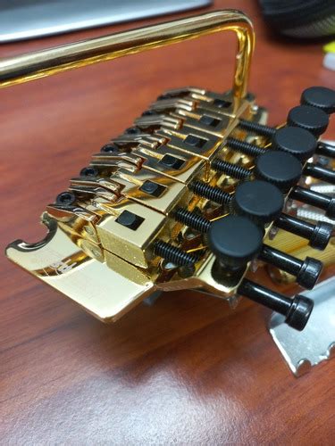 Puente Dorado Floyd Rose Wilkinson Original Tremolo Gold | Envío gratis