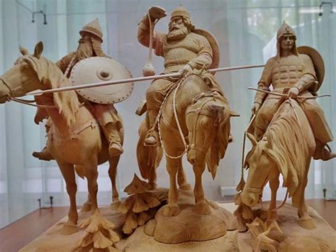 Around Moscow souvenirs & insider tips - Top Step Travel