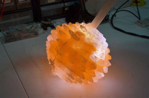 Grenade lamp | Bert Balcaen
