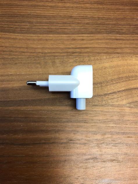 Original Apple A1557 EU Stecker Adapter | Kaufen auf Ricardo