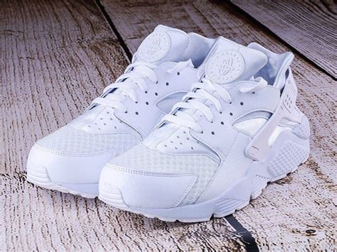 Кроссовки Nike Air Huarache белые женские - Room78