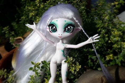 Custom Novi Star - Mimi Merize | by InkyMomo Novi Stars, Doll Repaint ...
