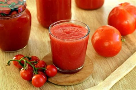 20 отличных рецептов томатного сока на зиму