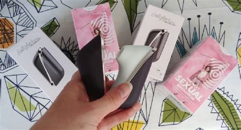 Satisfyer Pro Traveler Review: The Lightest Clitoral Stimulator?