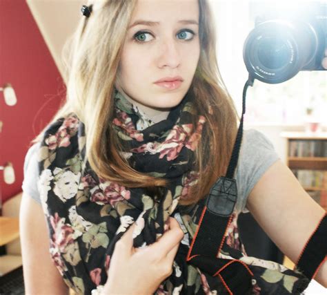 Vivien Vivi peoplecheck.de