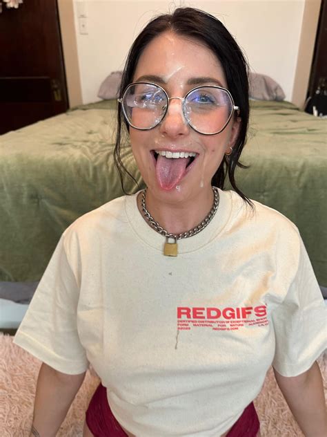 Big load on a cute face! : r/FacialFun