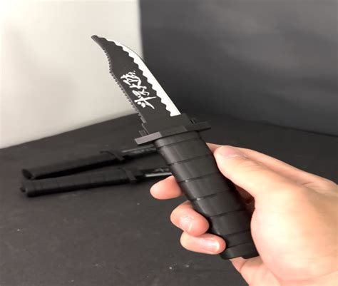 Retractable Fake Knife | ConsumerBuff