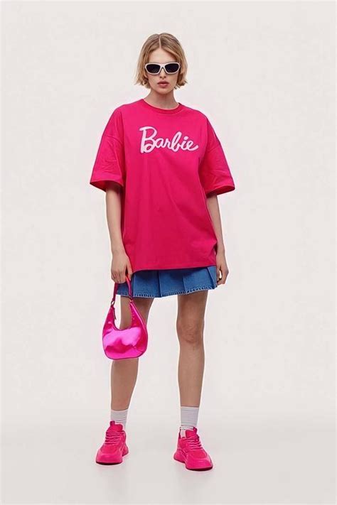 Футболка барби barbie оверсайз розовая барби тренд 2023 — цена 558 грн ...