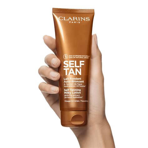 Self-Tanning Milky Lotion | CLARINS®
