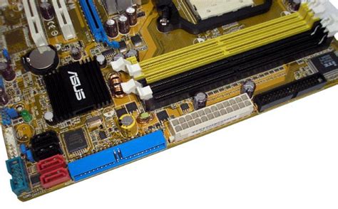 Материнская плата с интегрированной графикой ASUS M2A-VM, Страница 1 ...