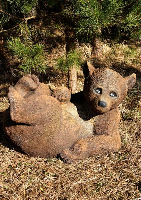 Садовая фигура «Медведь лежит». Садовый декор купить