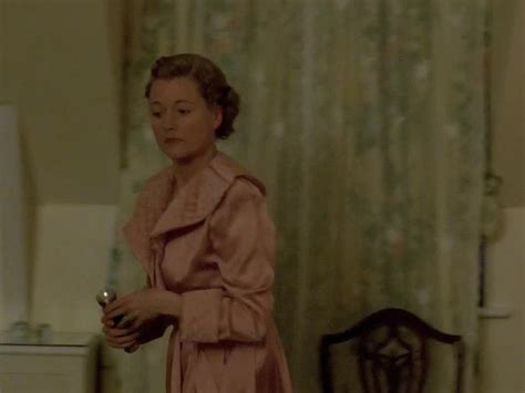 Смотреть "Загадки мисс Марпл. Убийство в доме викария" онлайн. Сериал ...