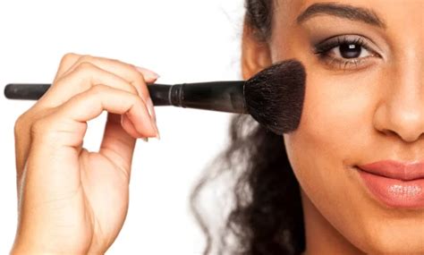 Why Doesn't Makeup Look Good On Me: 7 Reasons To Stop Using It And Try ...