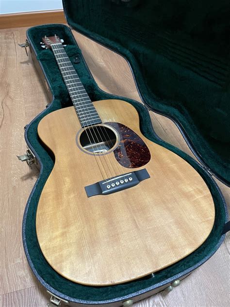 Martin Acoustic Guitar 000X1AE (with original hard case), Hobbies ...
