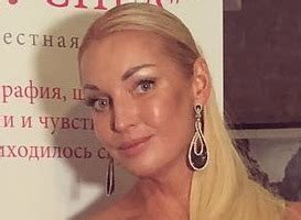 Анастасия Волочкова: «Любимый подарил мне кольцо» | STARHIT