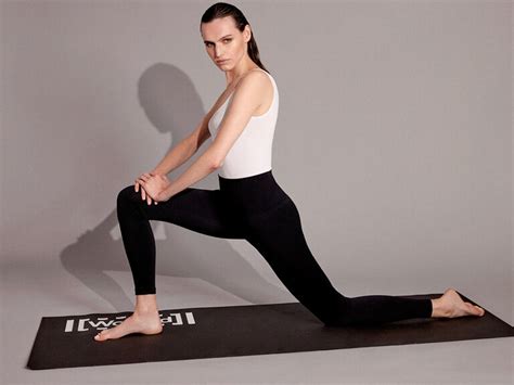Wolford: Designer-Strümpfe, Leggings und Kleidung